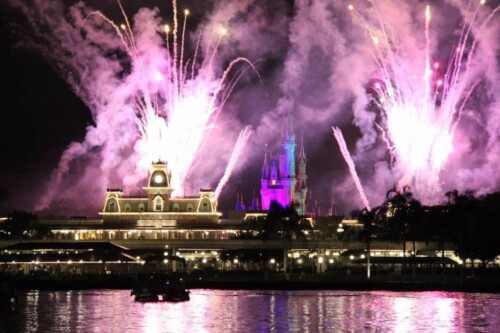 13 lugares para ver o show de fogos da Disney fora dos parques