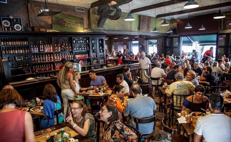 16 bares em Moema para se divertir e apreciar bons drinks