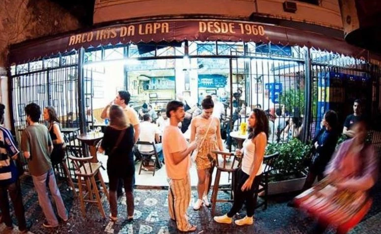 15 bares na Lapa que melhor representam o alto-astral carioca