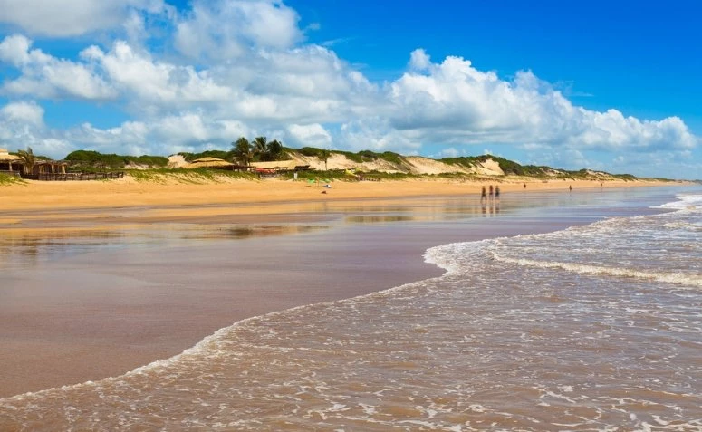 Itaúnas: o que fazer e onde se hospedar nesse paraíso capixaba