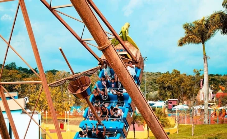Hopi Hari: tudo o que você precisa saber para se divertir muito no parque