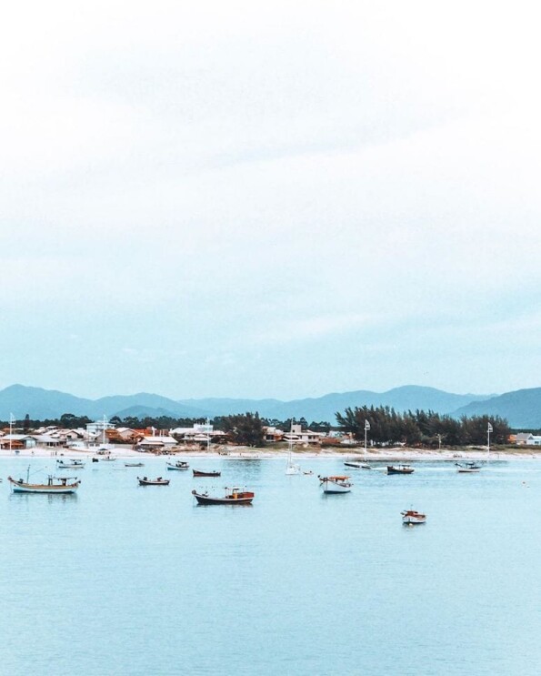 Praia da Pinheira: conheça os principais atrativos do paraíso catarinense