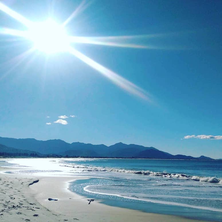 Praia da Pinheira: conheça os principais atrativos do paraíso catarinense