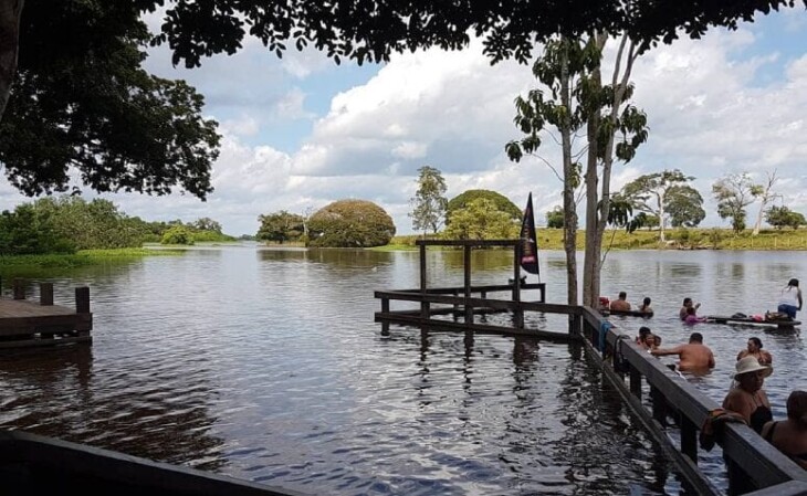 Parintins: conheça o festival folclórico e esse paraíso amazônico