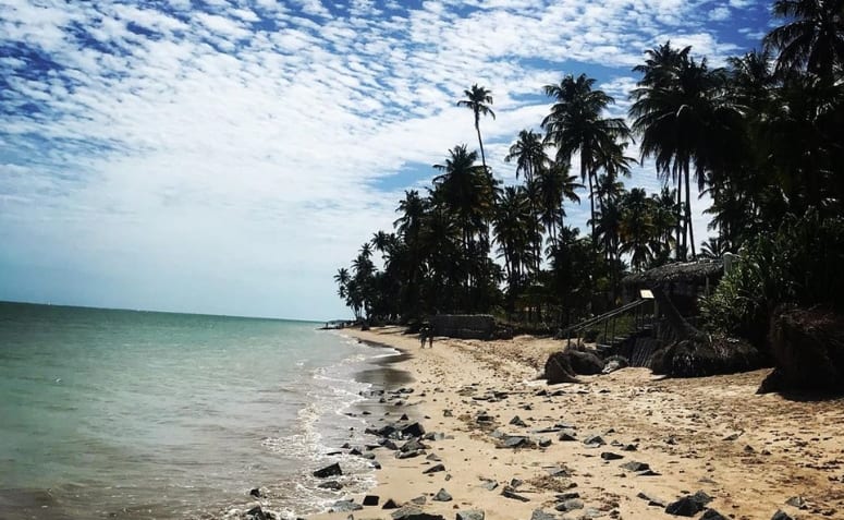 Praia do Patacho: guia do que fazer, onde comer e onde ficar