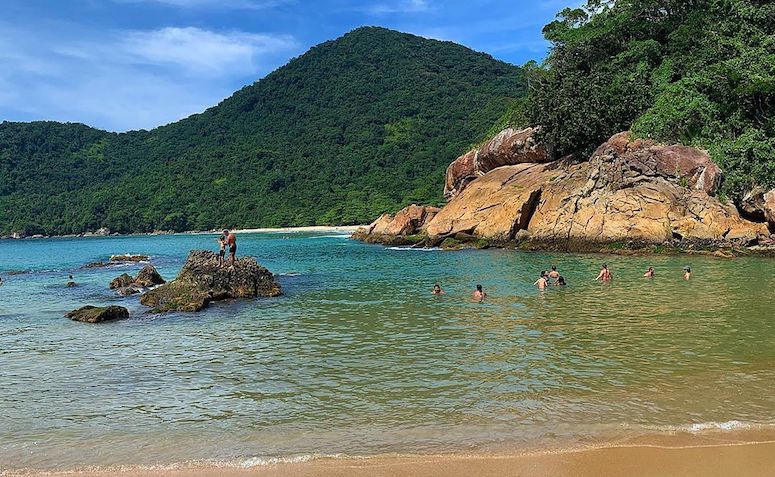 Praias de Trindade: conheça as incríveis orlas da vila carioca