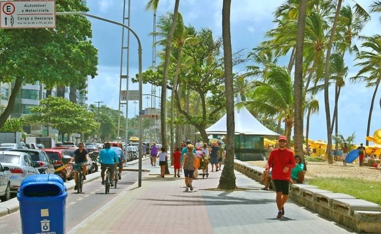 Praia de Boa Viagem: dicas e 10 fotos dessa atração de Recife