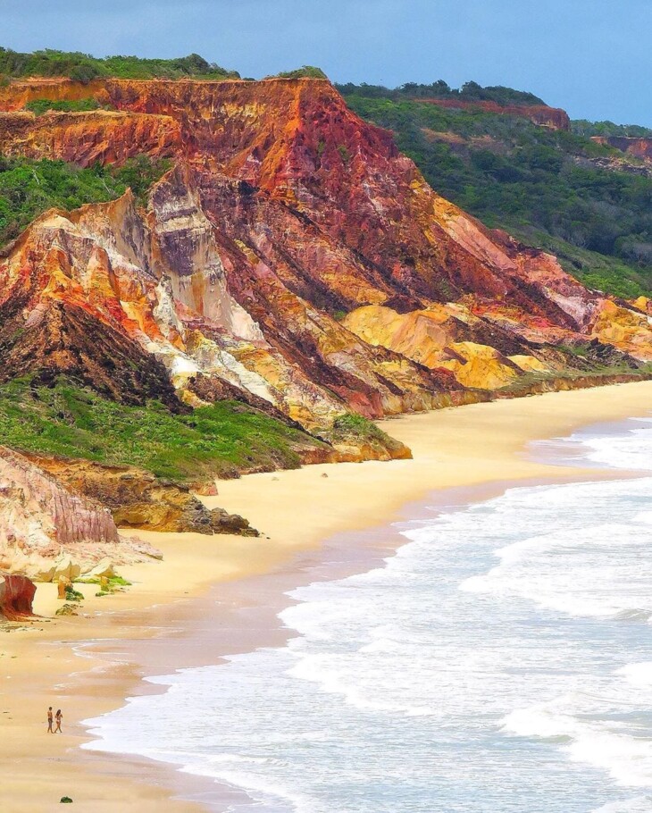 Tambaba: se apaixone por esse paraíso naturista brasileiro