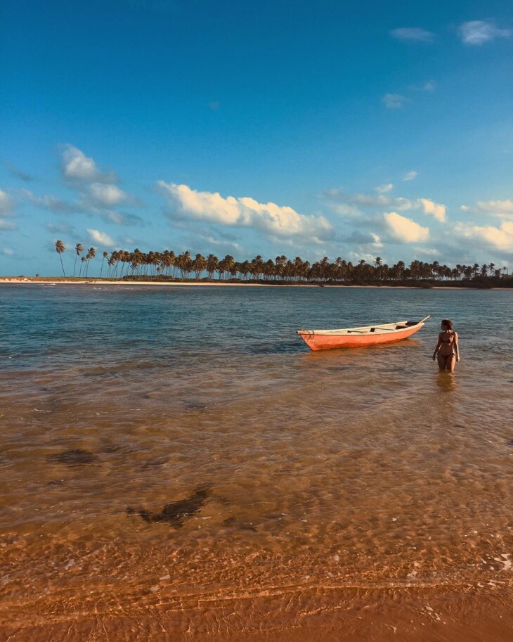 Arembepe: um destino paradisíaco de paz e amor no litoral baiano