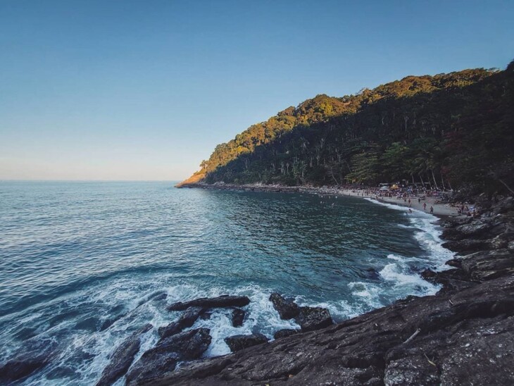 Praia do Éden: uma orla paradisíaca no litoral paulista