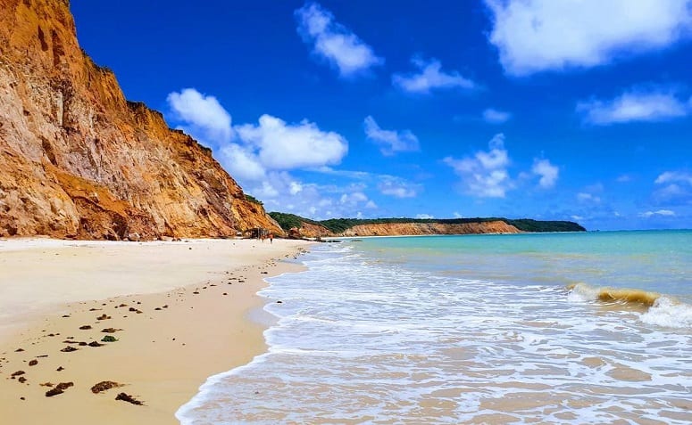 Praia de Carro Quebrado: saiba como aproveitar esse paraíso em Alagoas