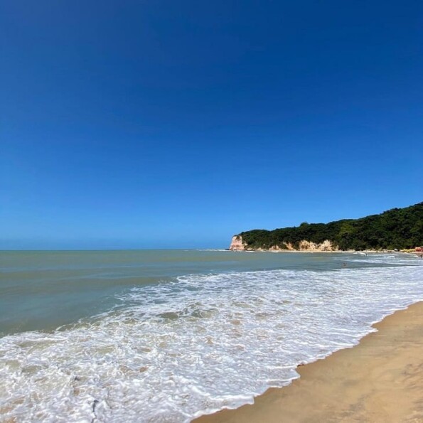 Praia do Madeiro: guia completo desse paraíso no Rio Grande do Norte