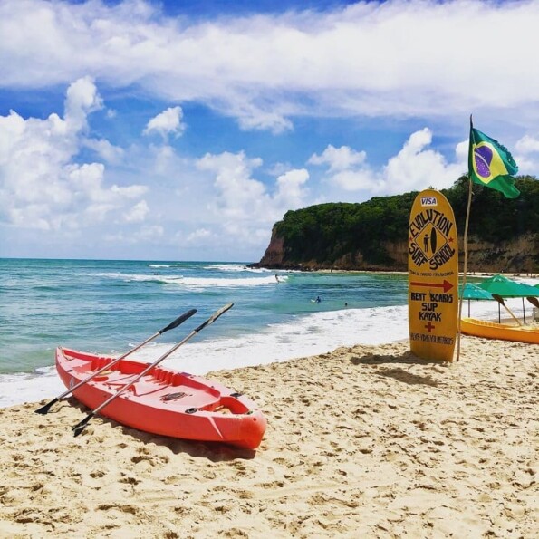 Praia do Madeiro: guia completo desse paraíso no Rio Grande do Norte