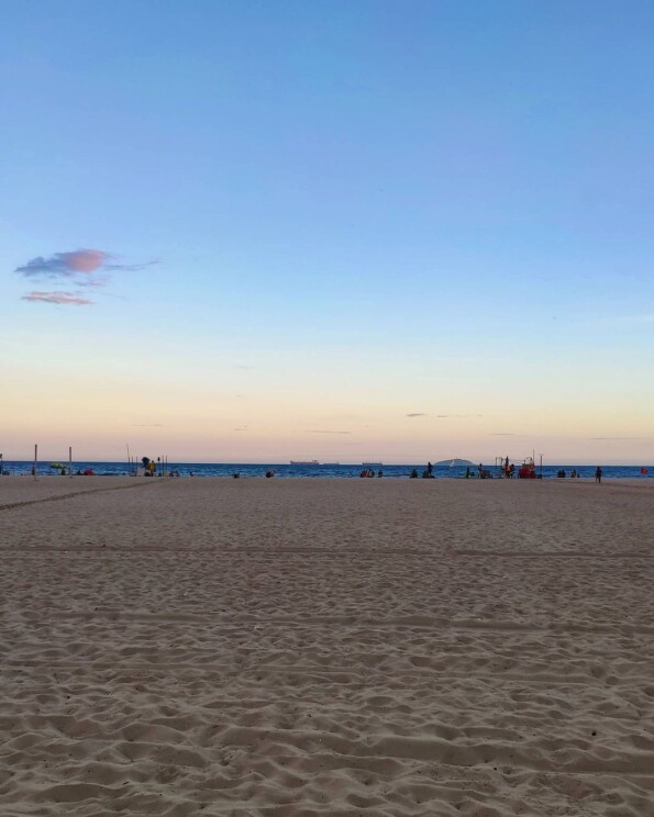 Praia do Leme: o que fazer + fotos da atração da Cidade Maravilhosa