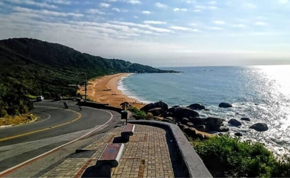 Praia do Pinho: onde fica, o que fazer, hospedagem, dicas e informações