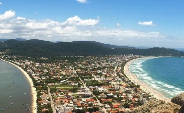 Praia de Mariscal (SC): os melhores passeios e pousadas
