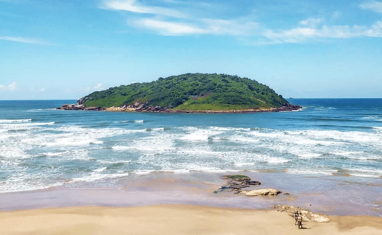 Piscina natural da Praia do Rosa: onde fica, o que fazer e dicas