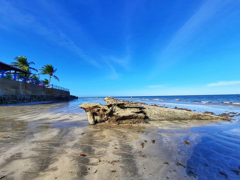 Praia Azul: como ir, melhores atrações, hospedagens e fotos lindas