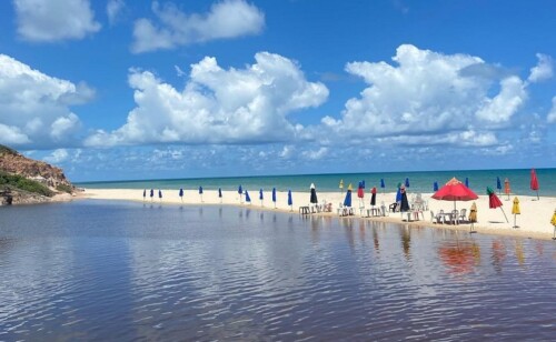 Praia Azul: como ir, melhores atrações, hospedagens e fotos lindas