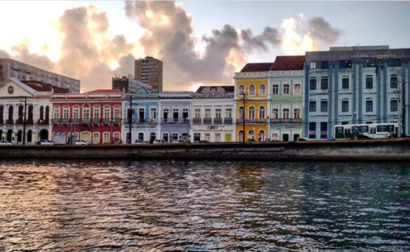 Recife: onde fica, o que fazer, hotéis, restaurantes, bares e fotos
