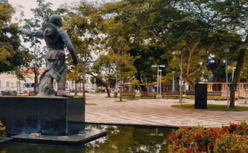 Rio Branco: onde fica, história local e o que fazer no destino