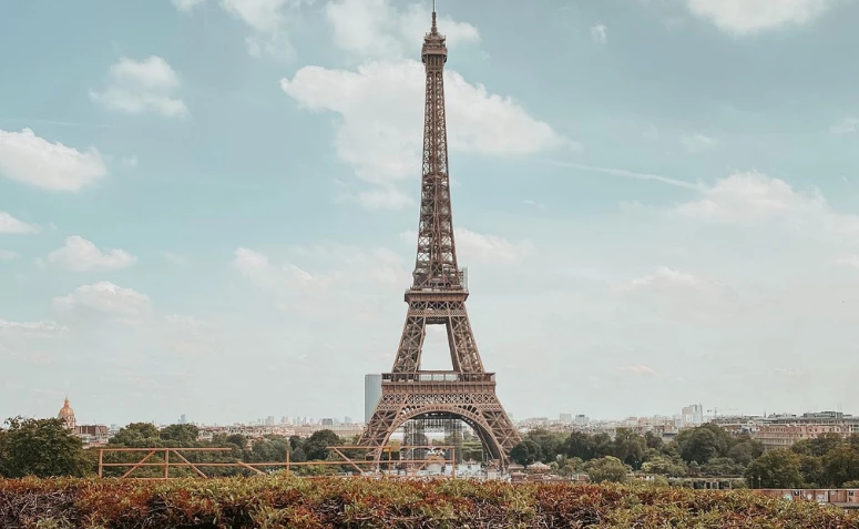 Torre Eiffel: dicas e atrações valiosas para uma visita inesquecível