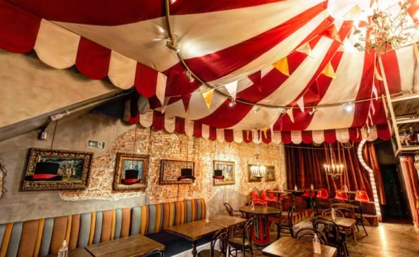 Restaurantes temáticos em SP: 16 opções para comer e se divertir