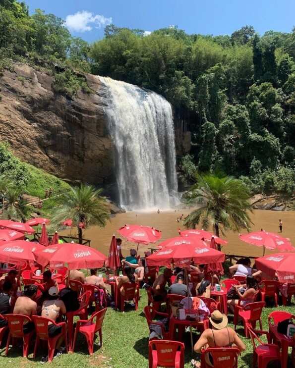 Cachoeira Grande Lagoinha: como visitar e 9 fotos INCRÍVEIS