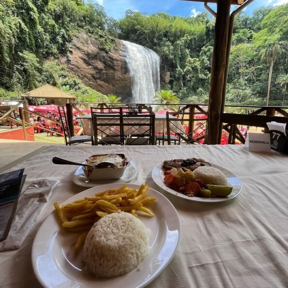 Cachoeira Grande Lagoinha: como visitar e 9 fotos INCRÍVEIS