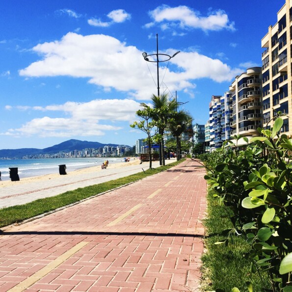 Meia Praia (SC): onde fica, o que fazer e boas pousadas