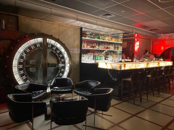 Bar do Cofre (SP): dicas e fotos para desvendar esse local secreto