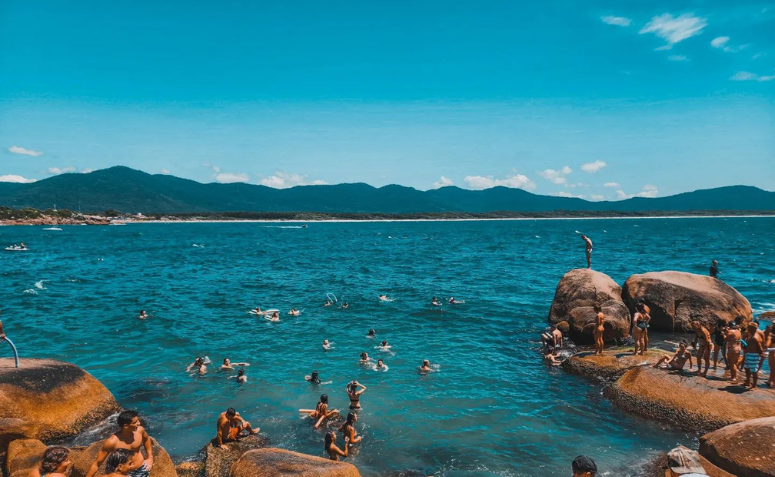 Barra da Lagoa: onde fica e o que fazer nesse paraíso em Floripa