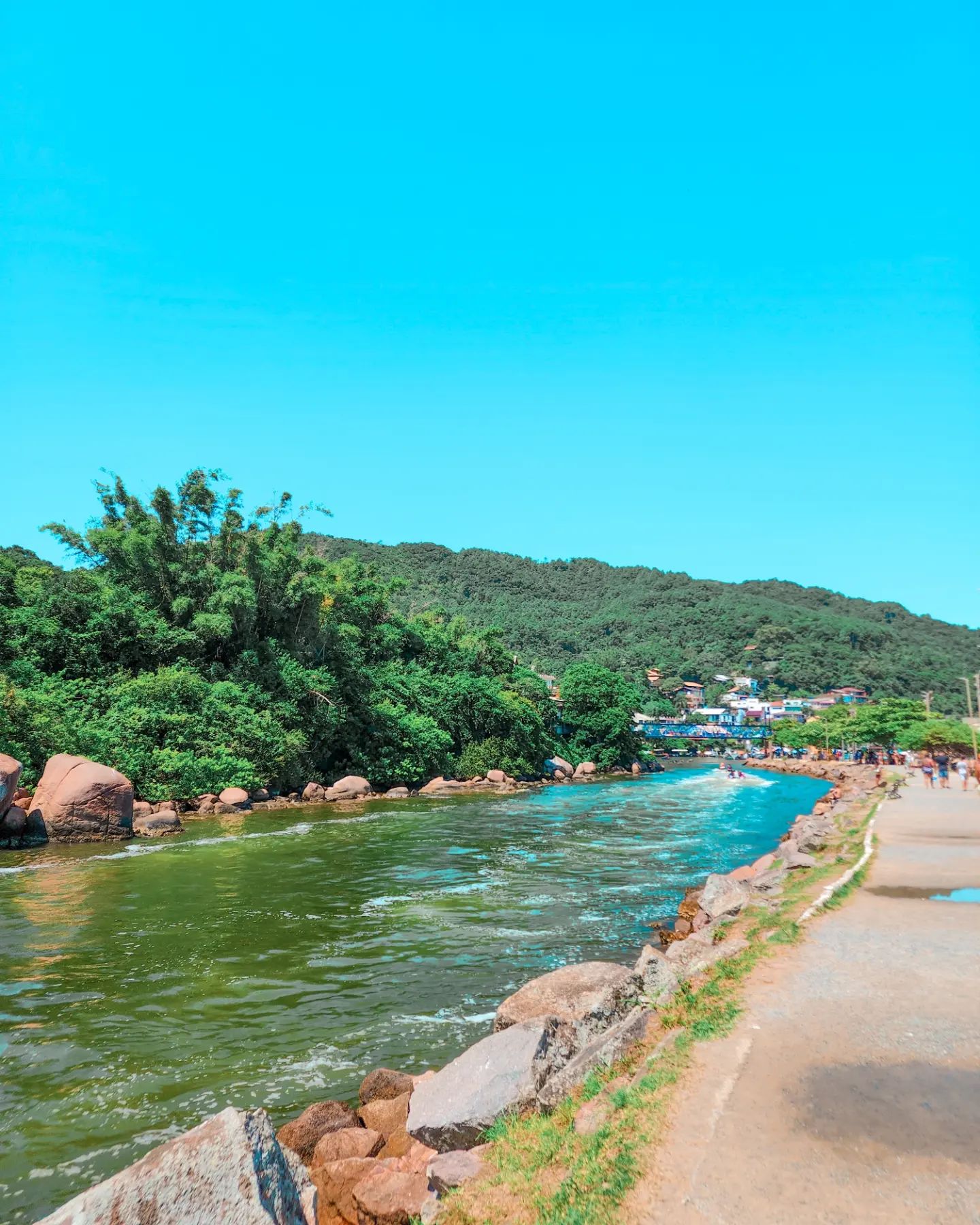Barra da Lagoa: onde fica e o que fazer nesse paraíso em Floripa
