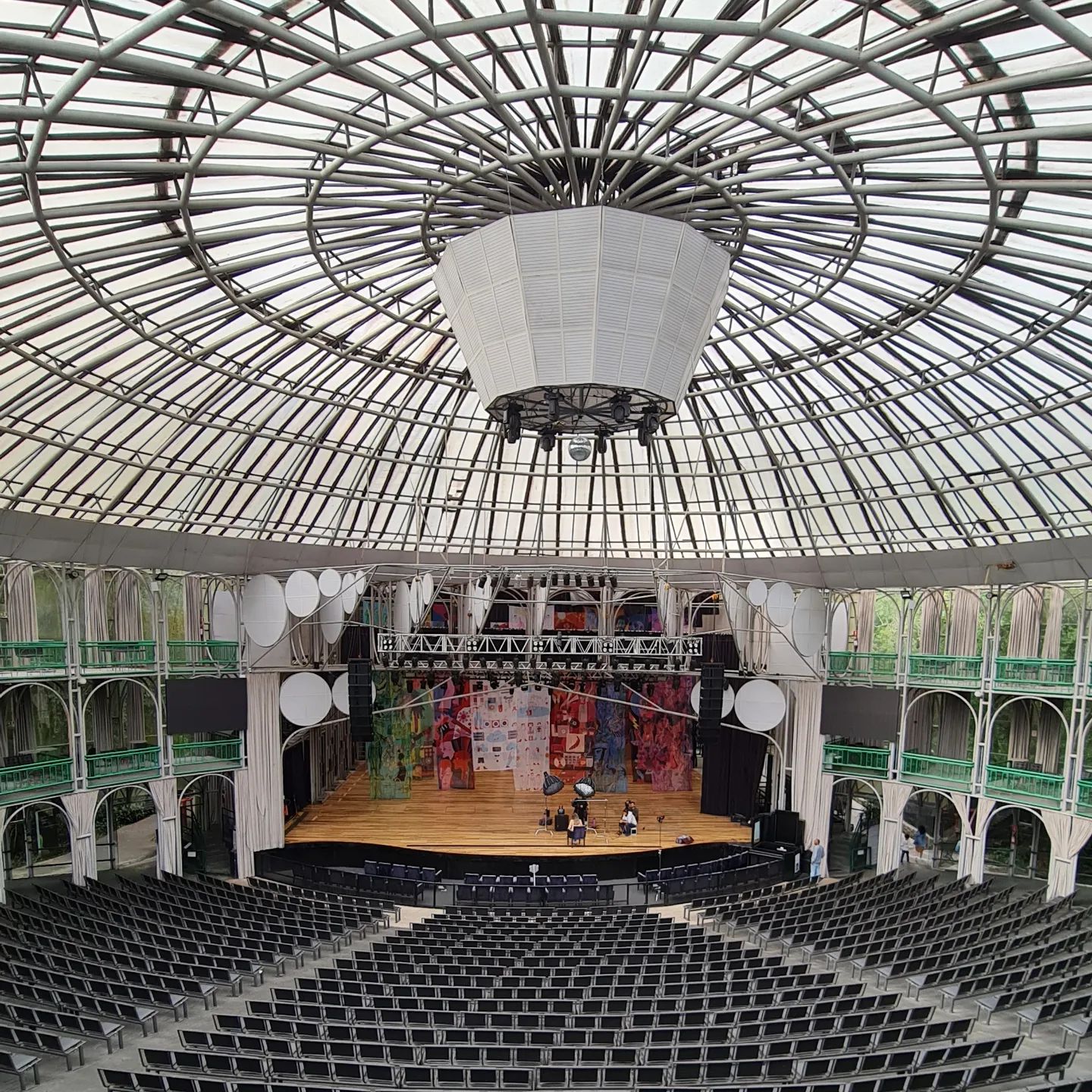 Ópera de Arame: onde fica, ingressos e o que fazer no teatro